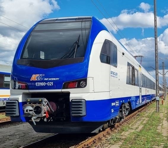 ポーランドのインターシティED160: Express Travel Blog